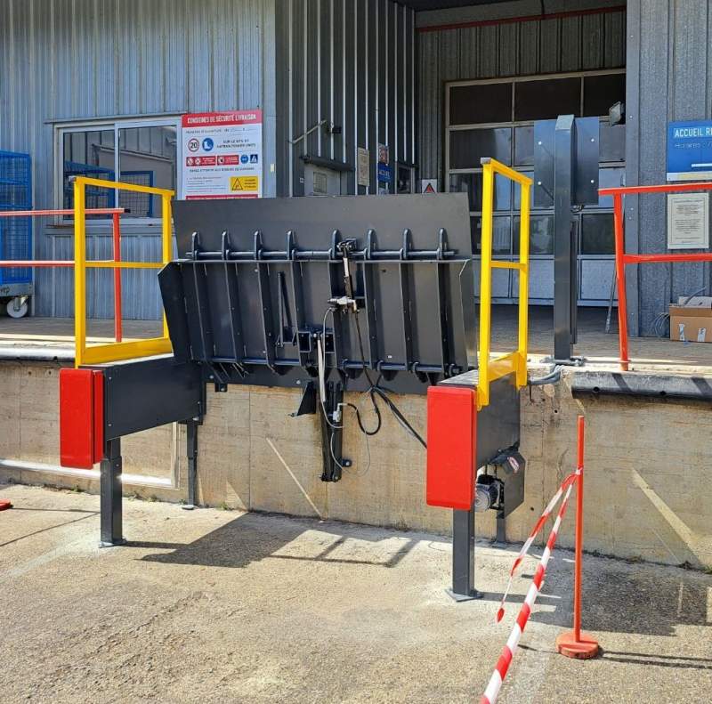 Installation d’une mini rampe hydraulique avec zone refuge et garde ...